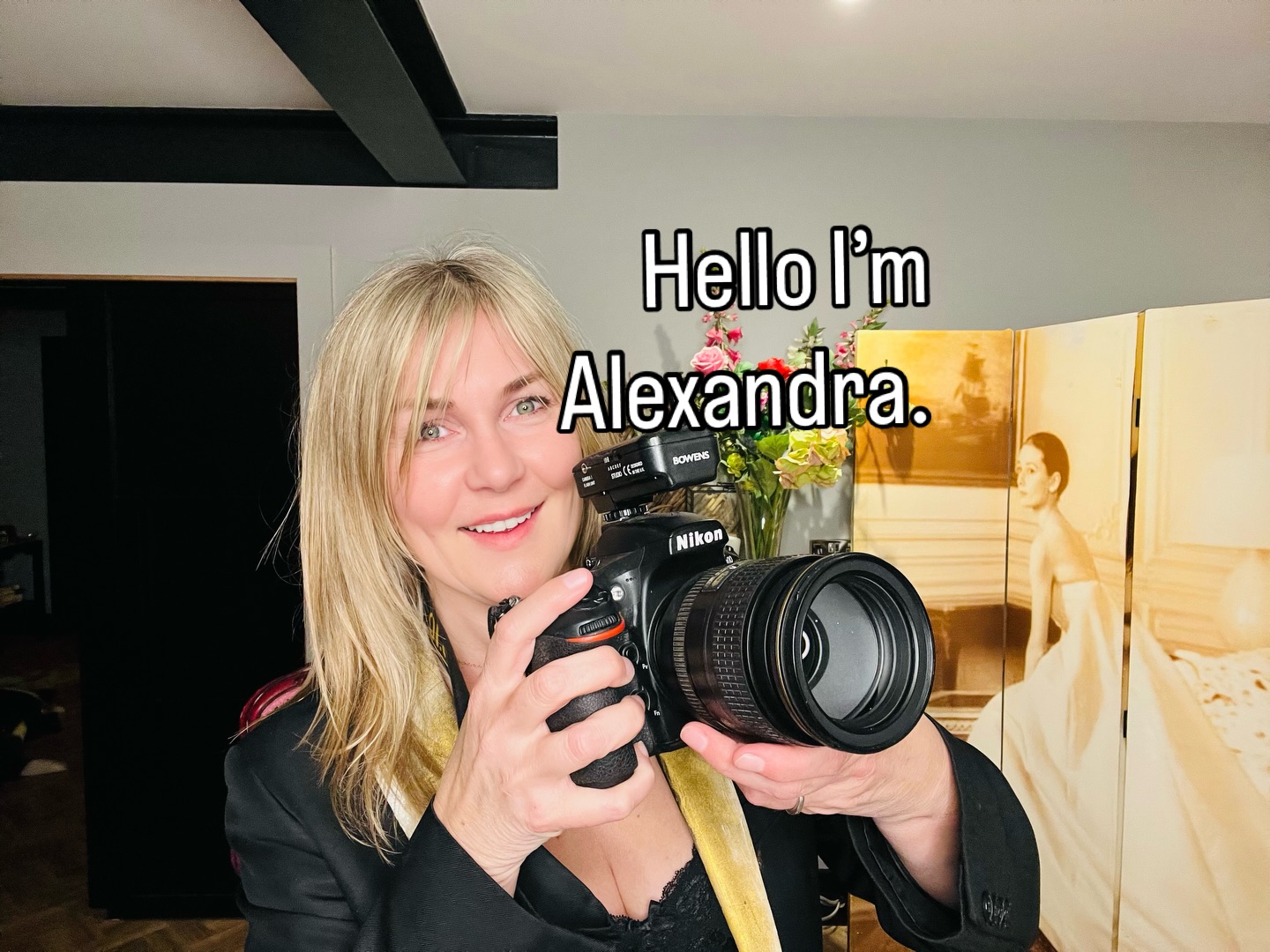 🤗Hello, I’m boudoir photographer Alexandra! | FYEO